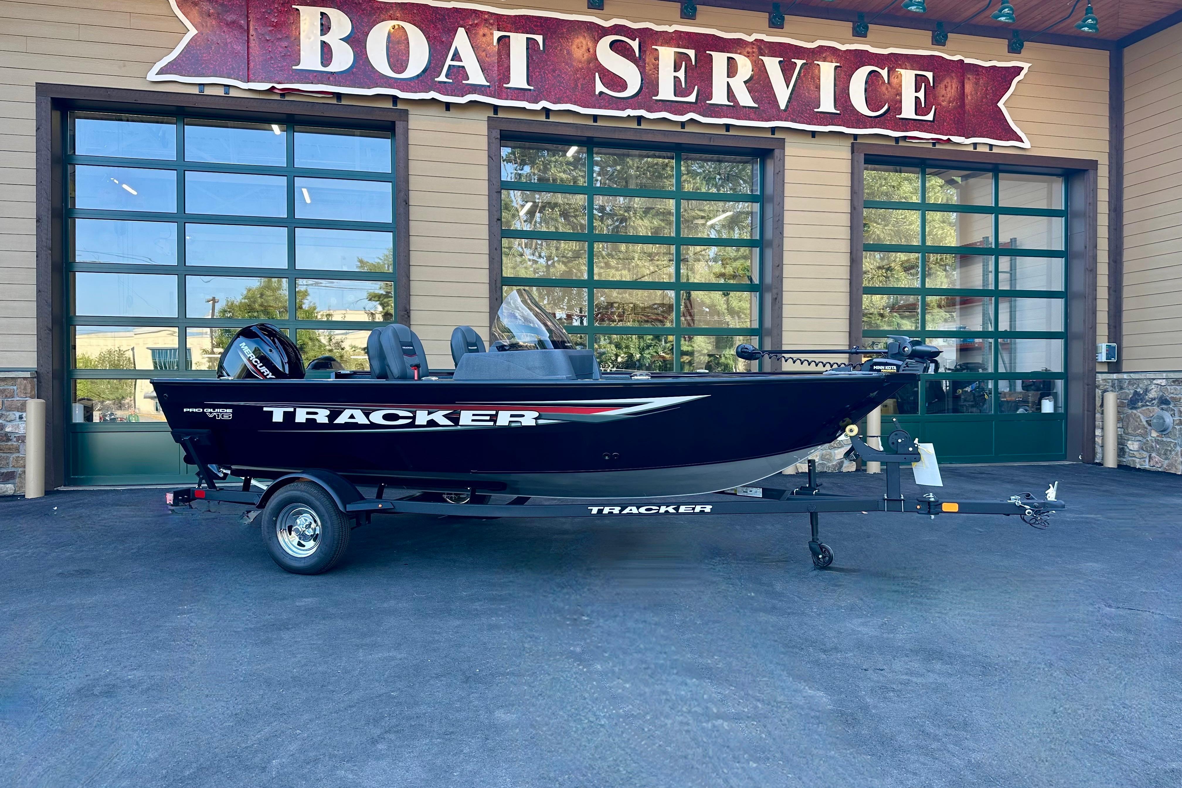 2026 TRACKER PRO GUIDE V-16 SC | Bass Pro Shops